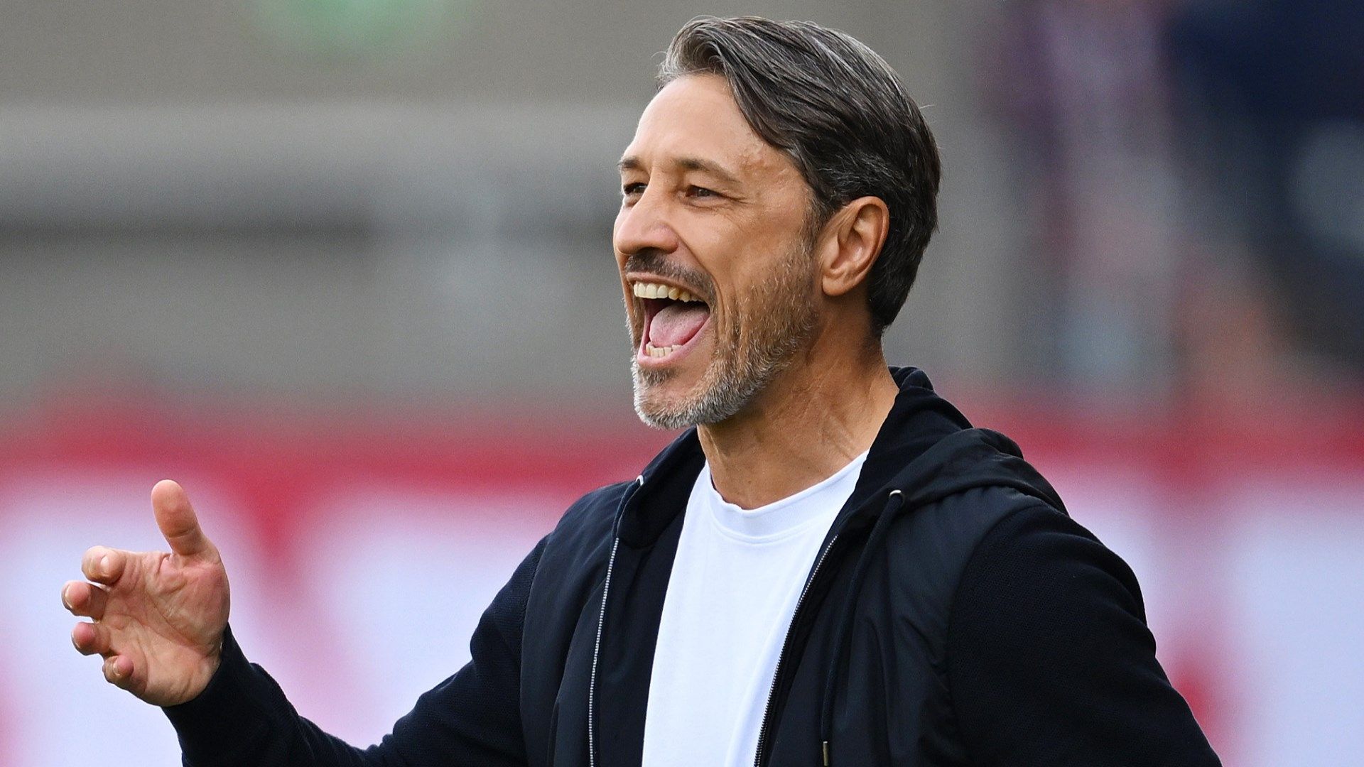 "Weiß nicht, ob er nicht irgendwas getrunken hat in der Pause, was ihm nicht ganz steht": Eine ...